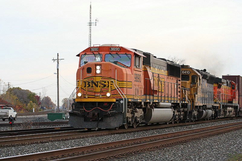 BNSF 9890